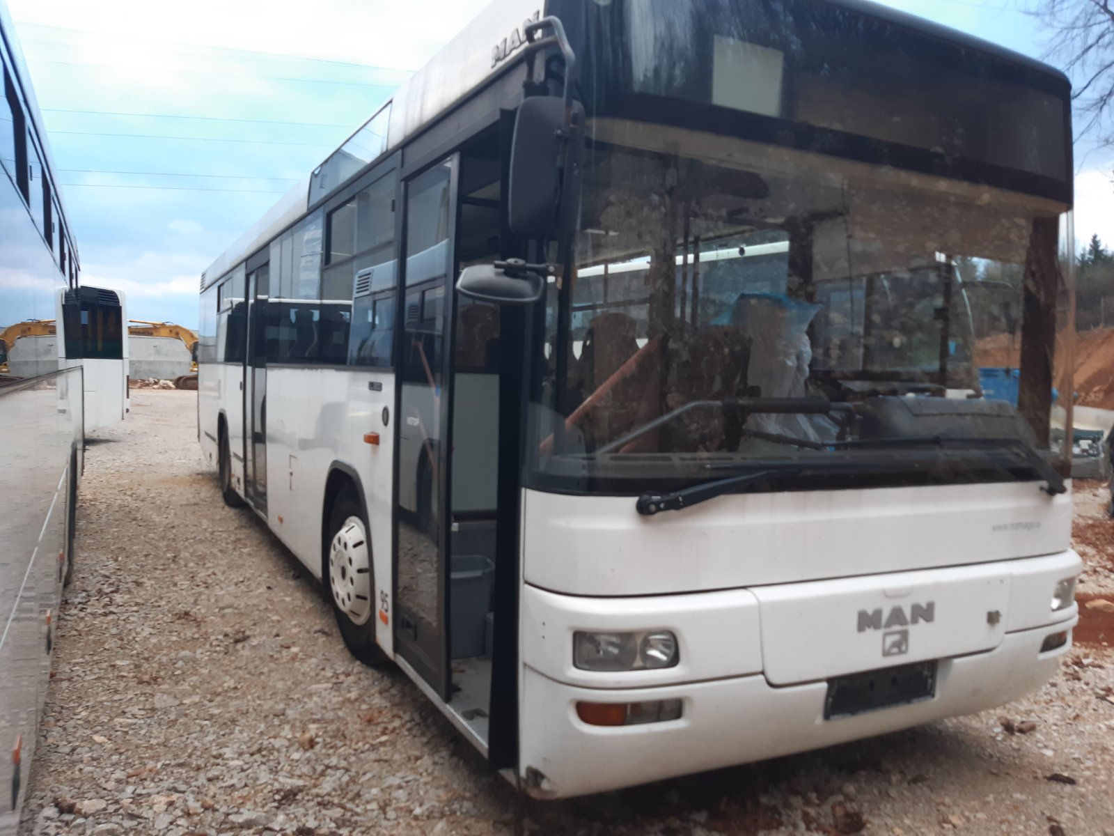 MAN SL 263 P 09/2001, 48+35 sedežev, 570.041km, 6871ccm, 191kW - ŠABIJA ...