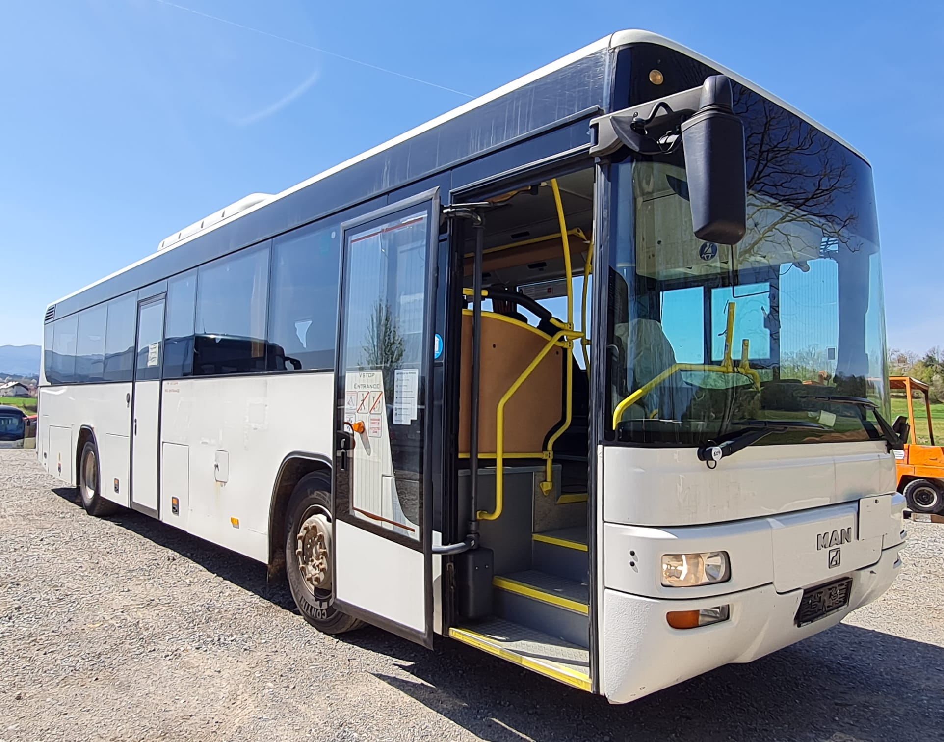 MAN SU 283, 10/2004, 781.208 km, 6871 ccm, 206kW, 51+22 sedežev, Ročni ...